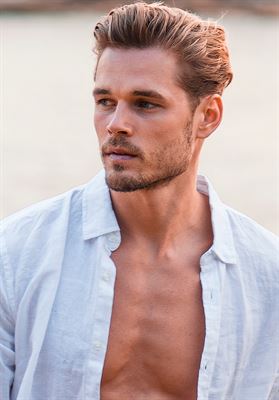 Erik Vent for MJ MODEL MANAGEMENT